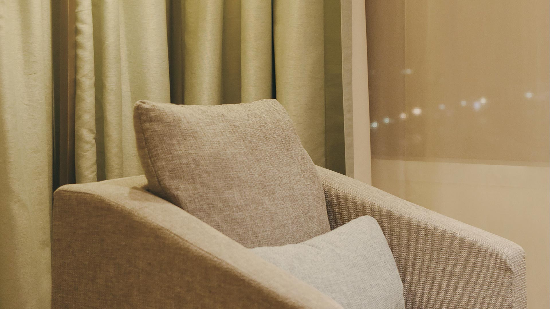 Home Page - Royal Living